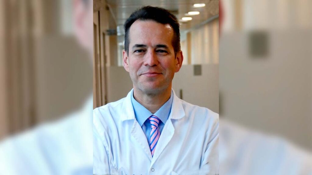 El Doctor Antonio Maldonado, especialista en Medicina Nuclear, se ...